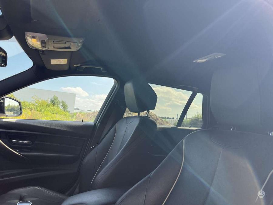Balts BMW 320 2013 Kauņa, ar dzinēja tilpumu 2.00 L un nobraukumu 247 tūkst. km par 7850 €, foto 30 vietnē AUTOMOTO.COM.LV