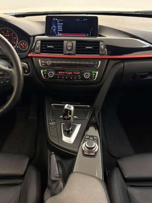 White BMW 320 2013 in Marijampole, with an engine capacity of 2.00 L and mileage of 287 thousand km for 9450 €, photo 22 on AUTOMOTO.COM.LV