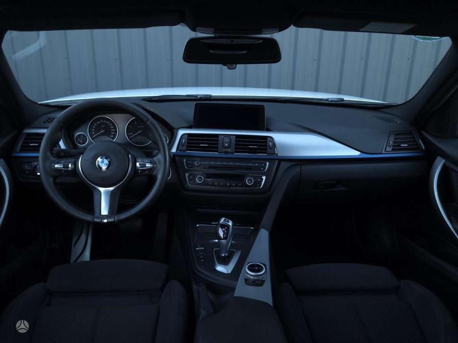 White BMW 320 2013 in Kaunas, with an engine capacity of 2.00 L and mileage of 300 thousand km for 9500 €, photo 4 on AUTOMOTO.COM.LV