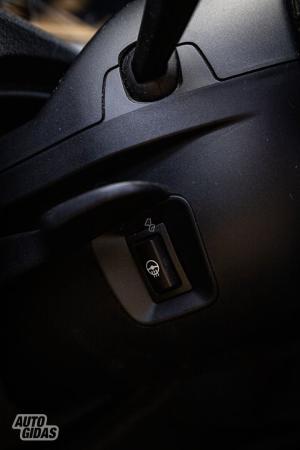 White BMW 320 2013 in Panevezys, with an engine capacity of 2.00 L and mileage of 343 thousand km for 6600 €, photo 21 on AUTOMOTO.COM.LV