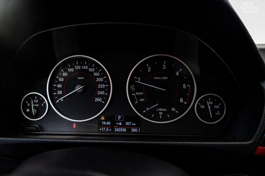 White BMW 320 2013 in Panevezys, with an engine capacity of 2.00 L and mileage of 343 thousand km for 6600 €, photo 22 on AUTOMOTO.COM.LV