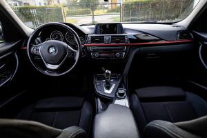White BMW 320 2013 in Panevezys, with an engine capacity of 2.00 L and mileage of 343 thousand km for 6600 €, photo 30 on AUTOMOTO.COM.LV
