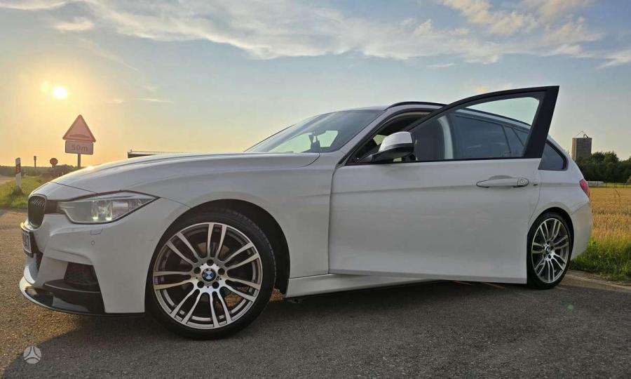 White BMW 320 2013 in Siauliai, with an engine capacity of 2.00 L and mileage of 305 thousand km for 7300 €, photo 4 on AUTOMOTO.COM.LV