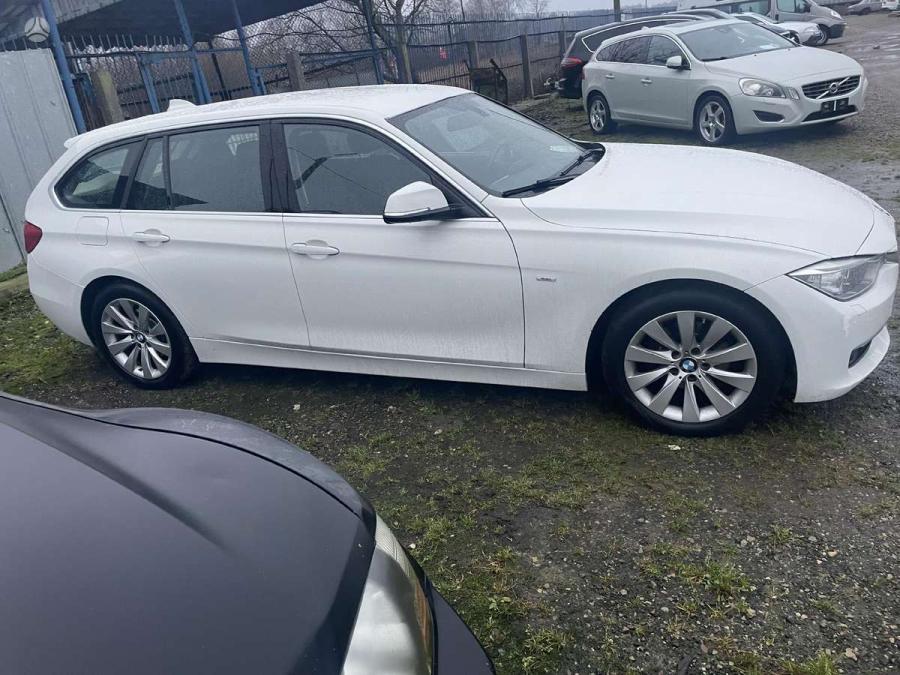 White BMW 320 2014 in Panevezys, with an engine capacity of 2.00 L and mileage of 240 thousand km for 6200 €, photo 4 on AUTOMOTO.COM.LV