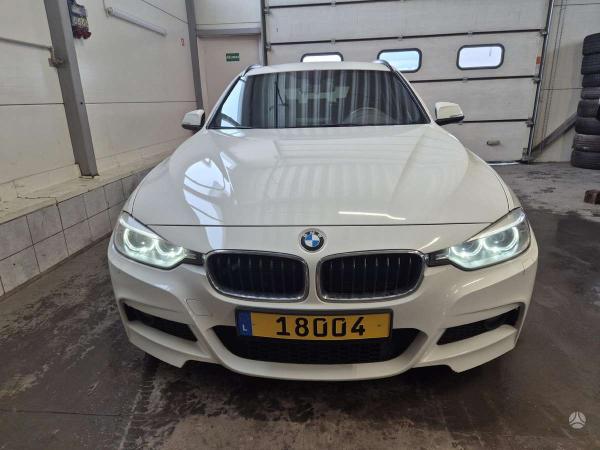 White BMW 320 2014 in Raseiniai, with an engine capacity of 2.00 L and mileage of 237 thousand km for 8990 €, photo 5 on AUTOMOTO.COM.LV