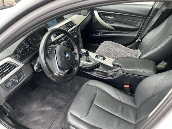 Balts BMW 320 2014 Alīta, ar dzinēja tilpumu 2.00 L un nobraukumu 169 tūkst. km par 12500 €, foto 5 vietnē AUTOMOTO.COM.LV