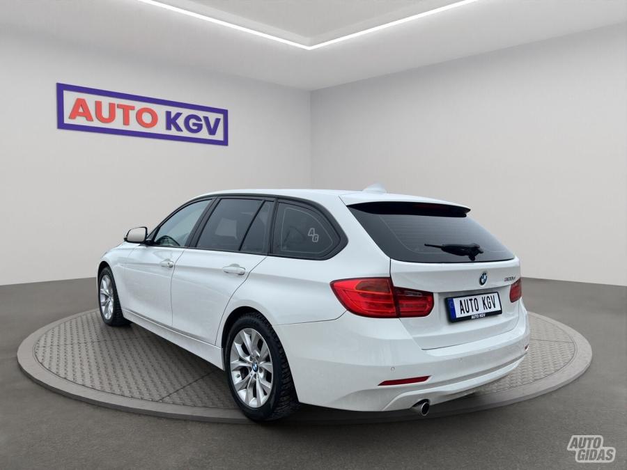 White BMW 320 2014 in Vilnius, with an engine capacity of 2.00 L and mileage of 353 thousand km for 8799 €, photo 4 on AUTOMOTO.COM.LV