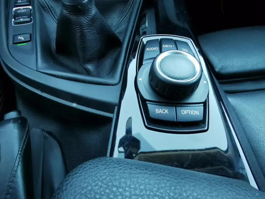 Balts BMW 320 2014 Kuldīga, ar dzinēja tilpumu 2.00 L un nobraukumu 288 tūkst. km par 8700 €, foto 17 vietnē AUTOMOTO.COM.LV