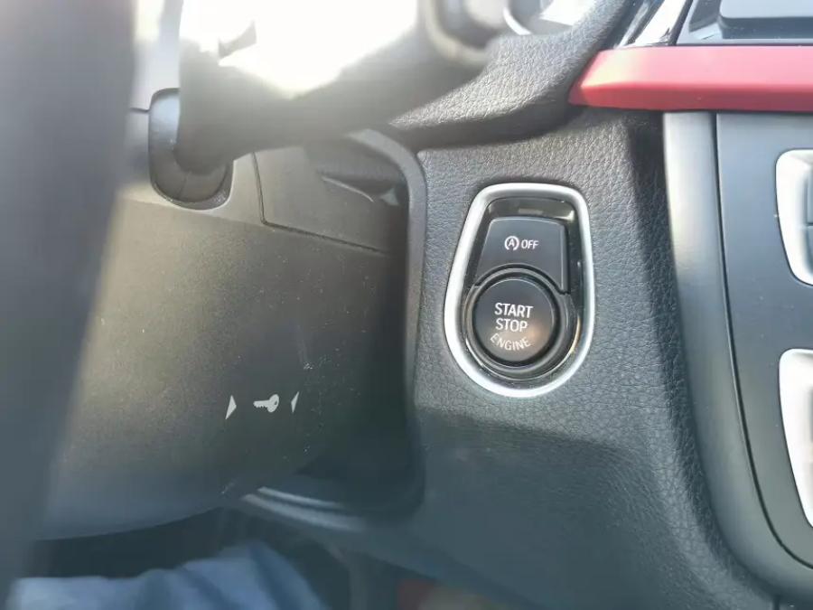 Balts BMW 320 2014 Kuldīga, ar dzinēja tilpumu 2.00 L un nobraukumu 288 tūkst. km par 8700 €, foto 24 vietnē AUTOMOTO.COM.LV