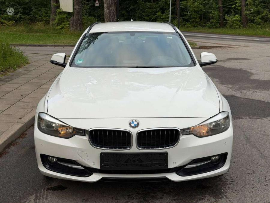 White BMW 320 2014 in Vilnius, with an engine capacity of 2.00 L and mileage of 270 thousand km for 5990 €, photo 7 on AUTOMOTO.COM.LV