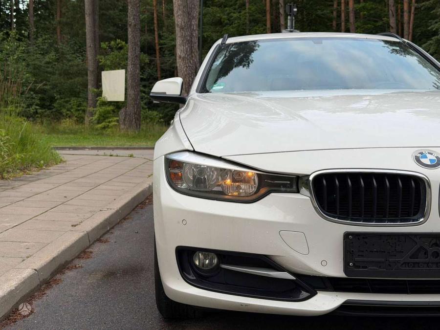 White BMW 320 2014 in Vilnius, with an engine capacity of 2.00 L and mileage of 270 thousand km for 5990 €, photo 14 on AUTOMOTO.COM.LV