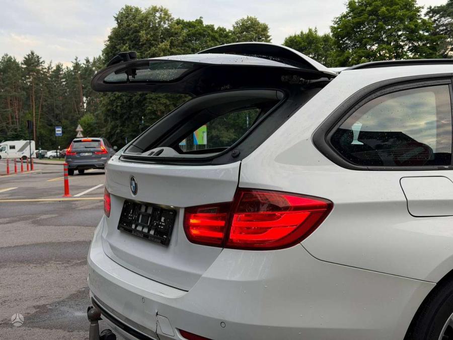 White BMW 320 2014 in Vilnius, with an engine capacity of 2.00 L and mileage of 270 thousand km for 5990 €, photo 18 on AUTOMOTO.COM.LV