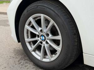 White BMW 320 2014 in Vilnius, with an engine capacity of 2.00 L and mileage of 270 thousand km for 5990 €, photo 19 on AUTOMOTO.COM.LV