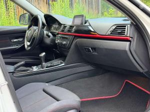 White BMW 320 2014 in Vilnius, with an engine capacity of 2.00 L and mileage of 270 thousand km for 5990 €, photo 25 on AUTOMOTO.COM.LV