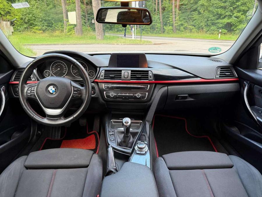 White BMW 320 2014 in Vilnius, with an engine capacity of 2.00 L and mileage of 270 thousand km for 5990 €, photo 27 on AUTOMOTO.COM.LV