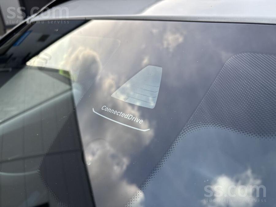 White BMW 320 2014 in Riga, with an engine capacity of 2.00 L and mileage of 276 thousand km for 13000 €, photo 17 on AUTOMOTO.COM.LV