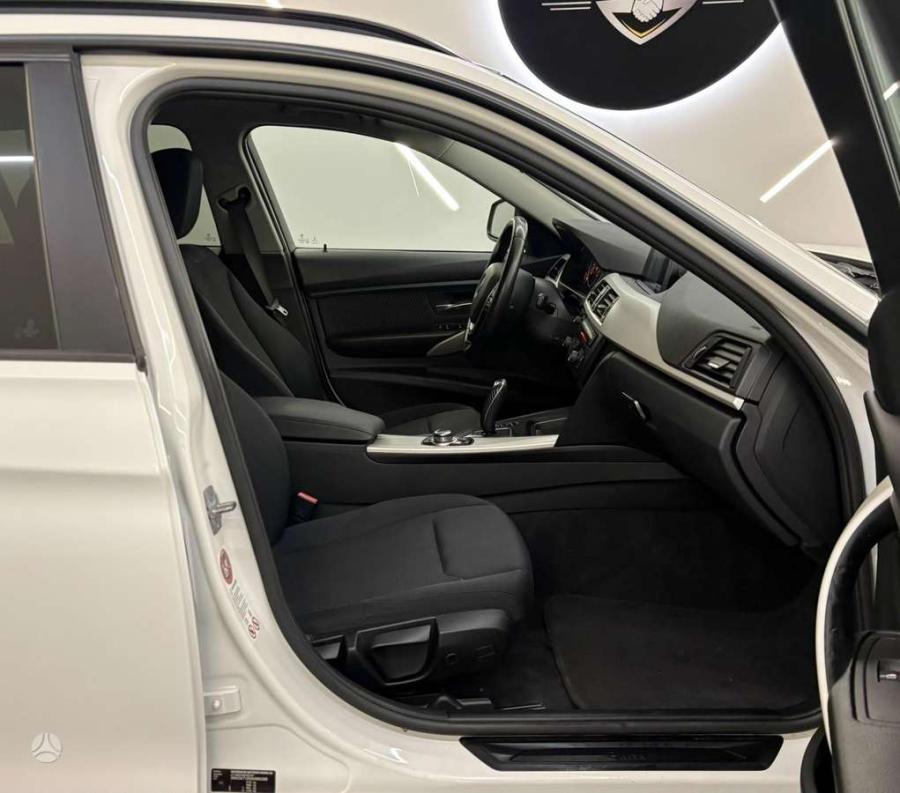Balts BMW 320 2014 Marijampole, ar dzinēja tilpumu 2.00 L un nobraukumu 277 tūkst. km par 8999 €, foto 13 vietnē AUTOMOTO.COM.LV
