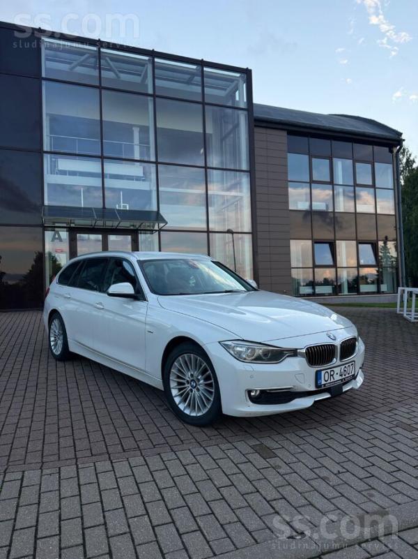 BMW 320 2014 in Cesis on AUTOMOTO.COM.LV White BMW 320 2014 in Cesis, with an engine capacity of 2.00 L and mileage of 0 thousand km for 8850 €, photo 4 on AUTOMOTO.COM.LV