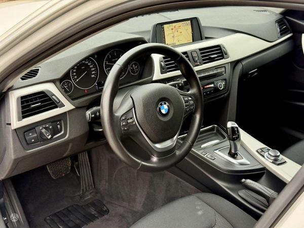 White BMW 320 2015 in Vilkaviskis, with an engine capacity of 2.00 L and mileage of 301 thousand km for 8200 €, photo 10 on AUTOMOTO.COM.LV