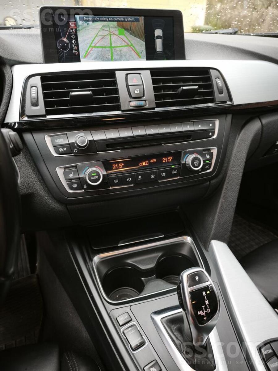 White BMW 320 2015 in Riga, with an engine capacity of 2.00 L and mileage of 195 thousand km for 13000 €, photo 12 on AUTOMOTO.COM.LV