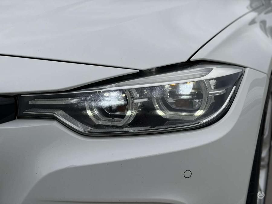 Белый БМВ 320 2015 в Вильнюс, объемом двигателя 2.00 л и пробегом 355 тыс. км за 11750 €, фото 11 на AUTOMOTO.COM.LV