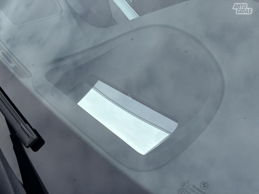 White BMW 320 2015 in Vilnius, with an engine capacity of 2.00 L and mileage of 355 thousand km for 10950 €, photo 37 on AUTOMOTO.COM.LV
