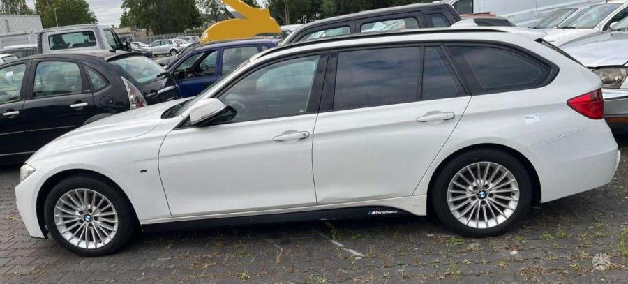 White BMW 320 2015 in Vilnius, with an engine capacity of 2.00 L and mileage of 315 thousand km for 6300 €, photo 5 on AUTOMOTO.COM.LV