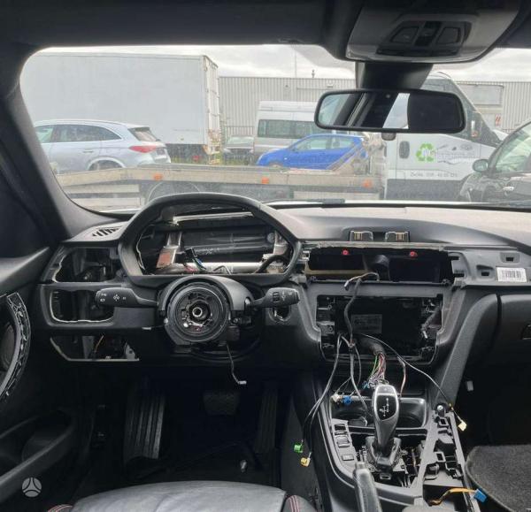 Balts BMW 320 2015 Viļņa, ar dzinēja tilpumu 2.00 L un nobraukumu 315 tūkst. km par 6300 €, foto 8 vietnē AUTOMOTO.COM.LV