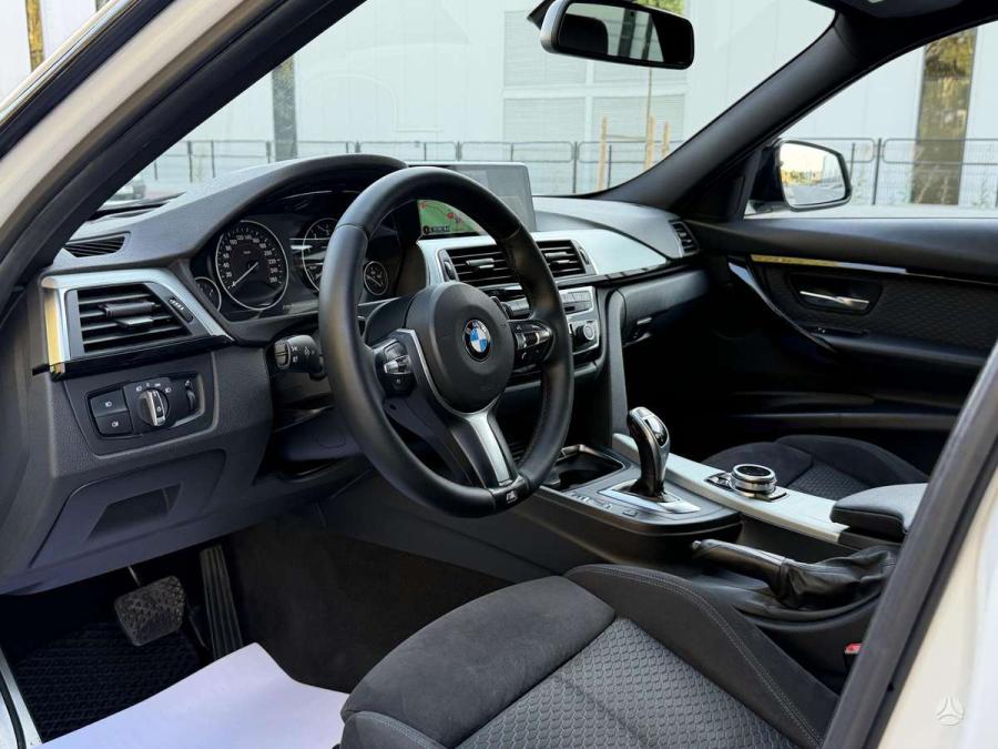White BMW 320 2015 in Vilnius, with an engine capacity of 2.00 L and mileage of 300 thousand km for 10499 €, photo 37 on AUTOMOTO.COM.LV