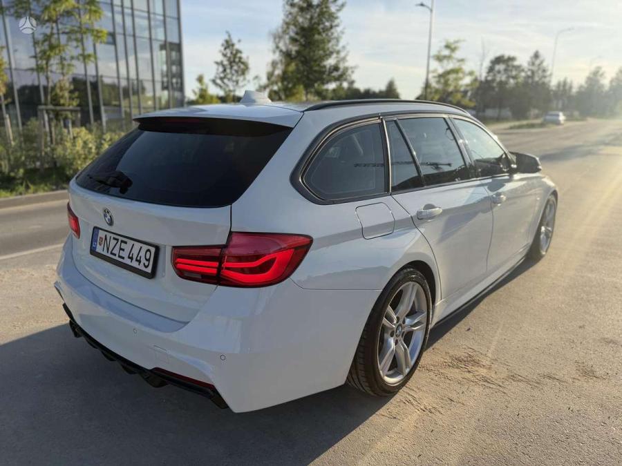 White BMW 320 2015 in Vilnius, with an engine capacity of 2.00 L and mileage of 300 thousand km for 10499 €, photo 32 on AUTOMOTO.COM.LV