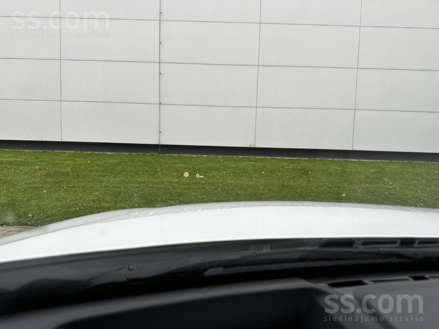 White BMW 320 2015 in Riga, with an engine capacity of 2.00 L and mileage of 232 thousand km for 8990 €, photo 6 on AUTOMOTO.COM.LV