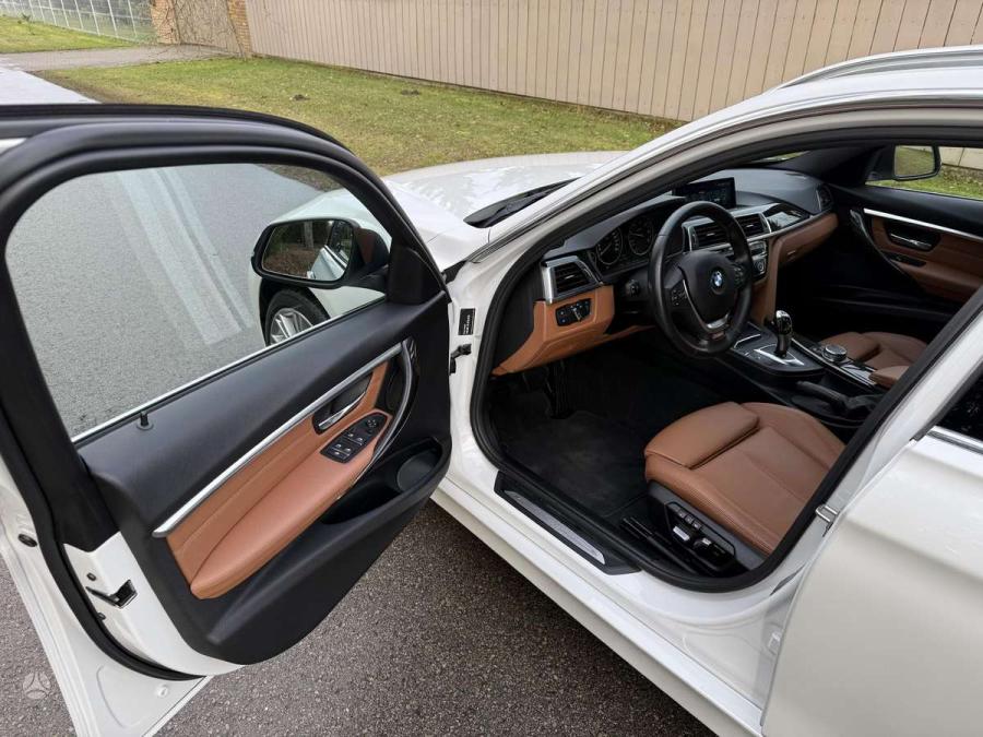 White BMW 320 2016 in Prienai, with an engine capacity of 2.00 L and mileage of 160 thousand km for 12950 €, photo 11 on AUTOMOTO.COM.LV