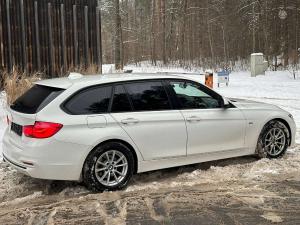 White BMW 320 2016 in Vilnius, with an engine capacity of 2.00 L and mileage of 295 thousand km for 9490 €, photo 9 on AUTOMOTO.COM.LV