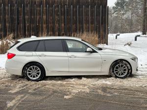 White BMW 320 2016 in Vilnius, with an engine capacity of 2.00 L and mileage of 295 thousand km for 9490 €, photo 10 on AUTOMOTO.COM.LV