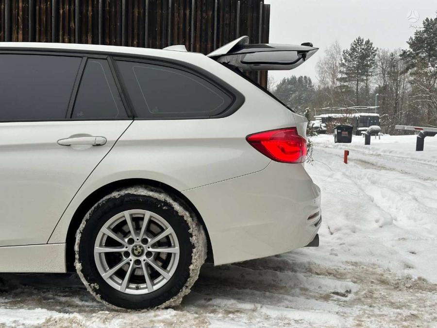 Balts BMW 320 2016 Viļņa, ar dzinēja tilpumu 2.00 L un nobraukumu 295 tūkst. km par 9490 €, foto 15 vietnē AUTOMOTO.COM.LV
