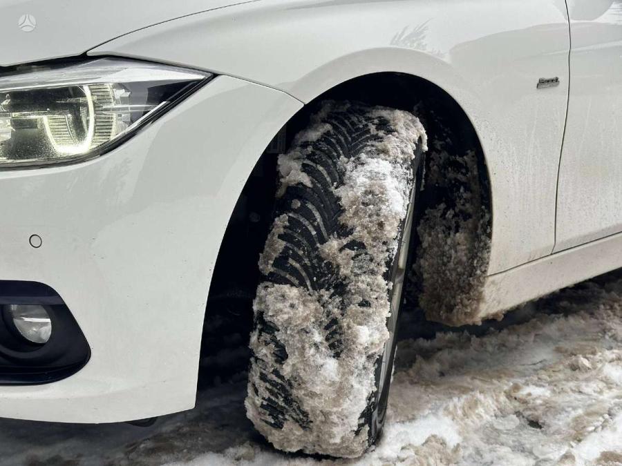 Balts BMW 320 2016 Viļņa, ar dzinēja tilpumu 2.00 L un nobraukumu 295 tūkst. km par 9490 €, foto 34 vietnē AUTOMOTO.COM.LV