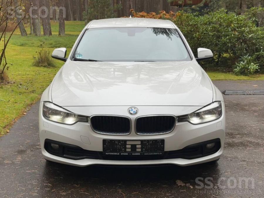 White BMW 320 2016 in Vilnius, with an engine capacity of 2.00 L and mileage of 268 thousand km for 9690 €, photo 13 on AUTOMOTO.COM.LV