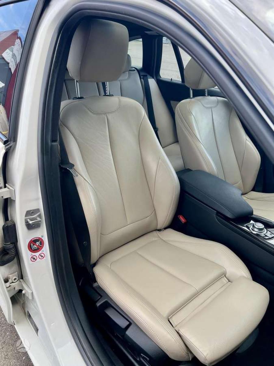 White BMW 320 2016 in Kaunas, with an engine capacity of 2.00 L and mileage of 267 thousand km for 11490 €, photo 20 on AUTOMOTO.COM.LV