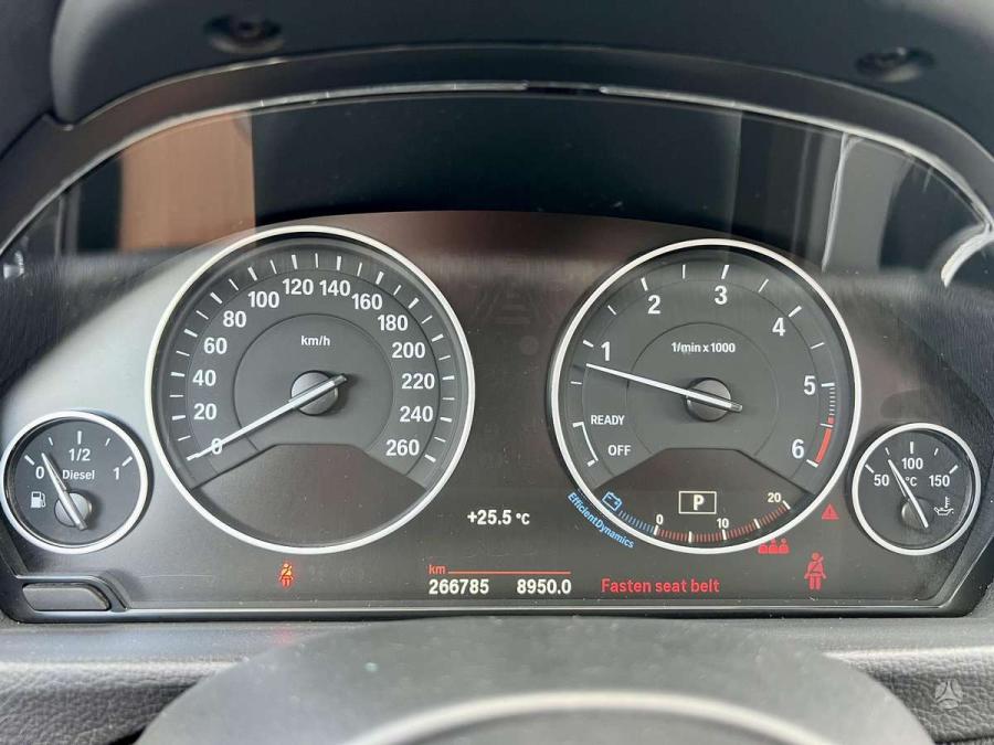 White BMW 320 2016 in Kaunas, with an engine capacity of 2.00 L and mileage of 267 thousand km for 11490 €, photo 21 on AUTOMOTO.COM.LV