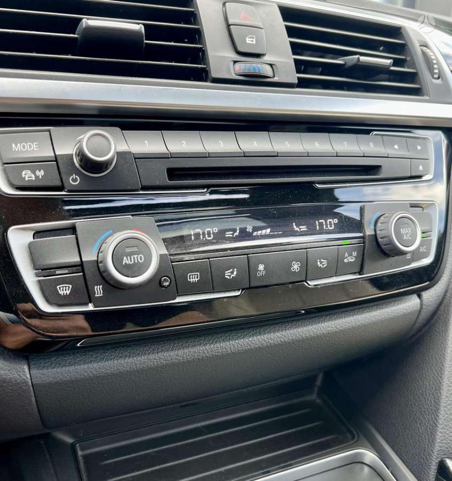 White BMW 320 2016 in Kaunas, with an engine capacity of 2.00 L and mileage of 267 thousand km for 11490 €, photo 22 on AUTOMOTO.COM.LV