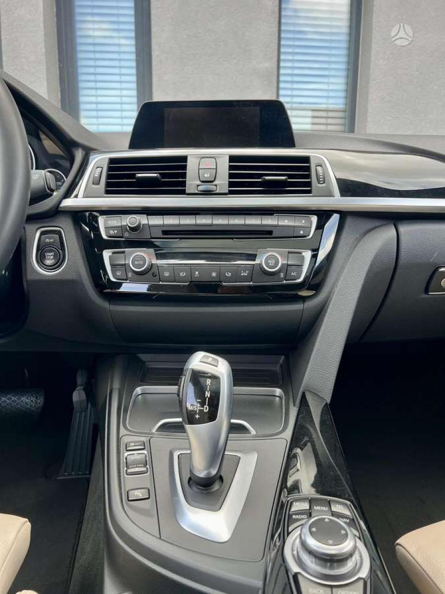 White BMW 320 2016 in Kaunas, with an engine capacity of 2.00 L and mileage of 267 thousand km for 11490 €, photo 27 on AUTOMOTO.COM.LV