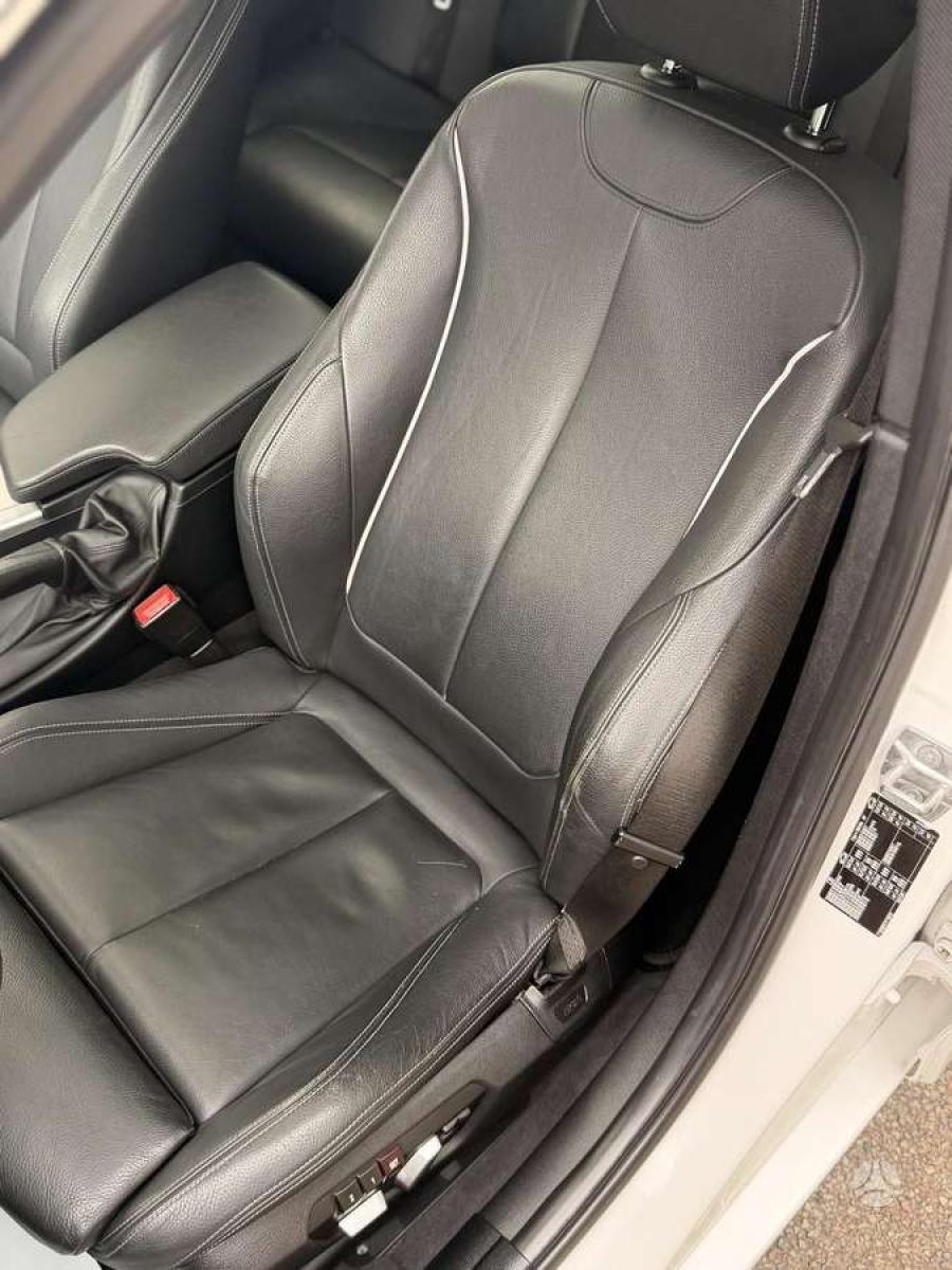 White BMW 320 2016 in Vilkaviskis, with an engine capacity of 2.00 L and mileage of 287 thousand km for 13800 €, photo 24 on AUTOMOTO.COM.LV