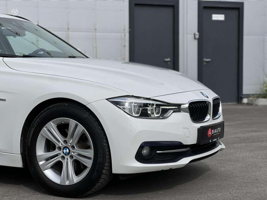 White BMW 320 2016 in Utena, with an engine capacity of 2.00 L and mileage of 281 thousand km for 9350 €, photo 14 on AUTOMOTO.COM.LV
