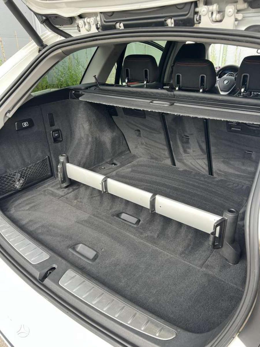 White BMW 320 2016 in Utena, with an engine capacity of 2.00 L and mileage of 281 thousand km for 9350 €, photo 25 on AUTOMOTO.COM.LV