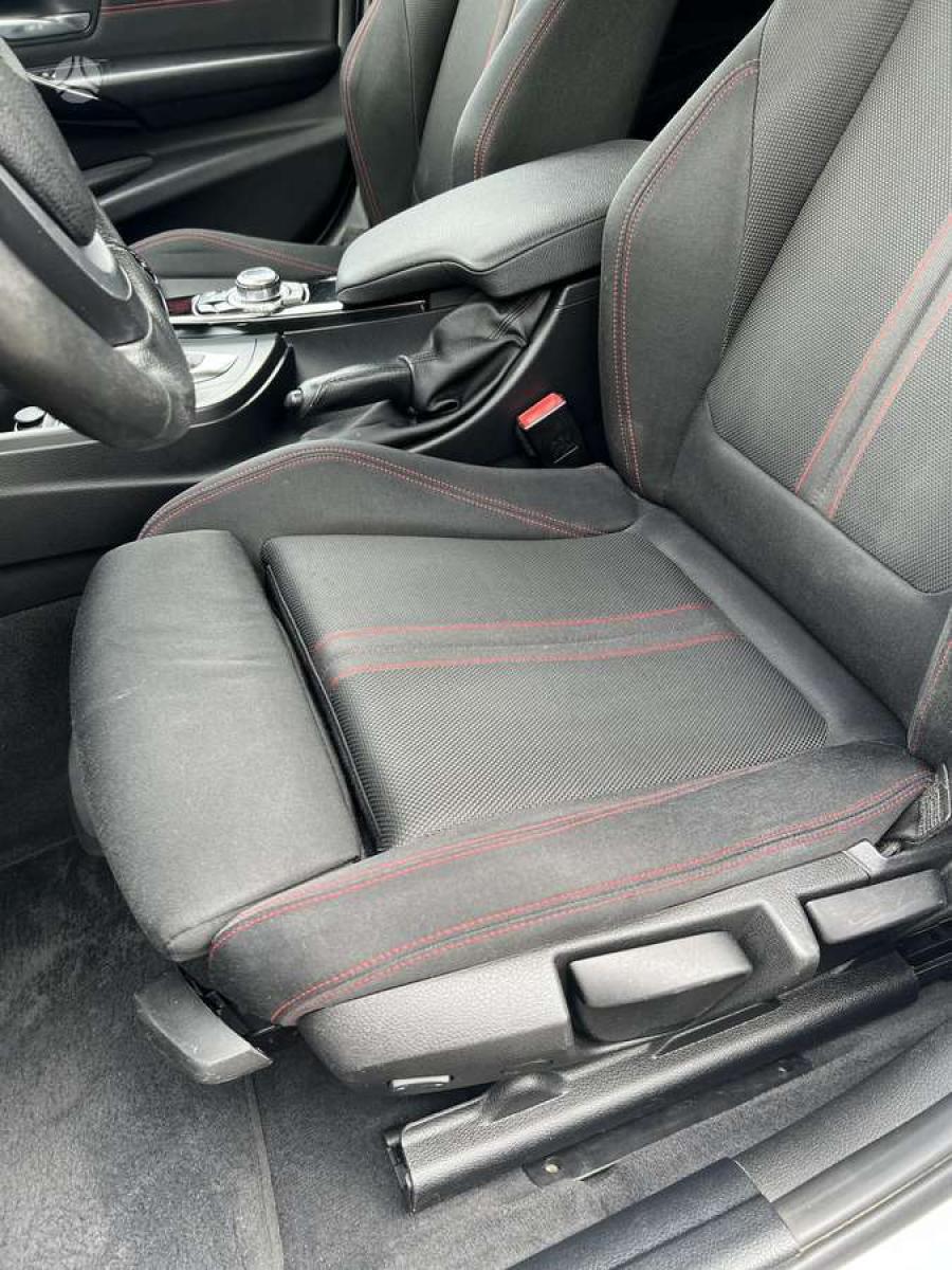 White BMW 320 2016 in Utena, with an engine capacity of 2.00 L and mileage of 281 thousand km for 9350 €, photo 30 on AUTOMOTO.COM.LV