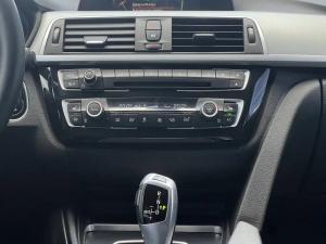 Balts BMW 320 2016 Rēzekne, ar dzinēja tilpumu 2.00 L un nobraukumu 364 tūkst. km par 10990 €, foto 18 vietnē AUTOMOTO.COM.LV