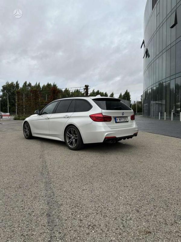БМВ 320 2016 в Шяуляй на AUTOMOTO.COM.LV Белый БМВ 320 2016 в Шяуляй, объемом двигателя 2.00 л и пробегом 290 тыс. км за 12000 €, фото 4 на AUTOMOTO.COM.LV