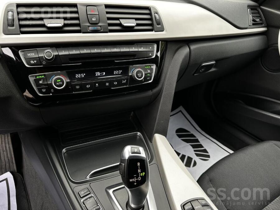 White BMW 320 2016 in Riga, with an engine capacity of 2.00 L and mileage of 270 thousand km for 9700 €, photo 21 on AUTOMOTO.COM.LV