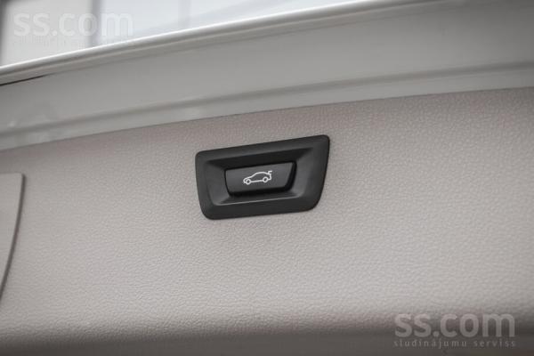 Белый БМВ 320 2017 в Рига, объемом двигателя 2.00 л и пробегом 160 тыс. км за 14500 €, фото 8 на AUTOMOTO.COM.LV