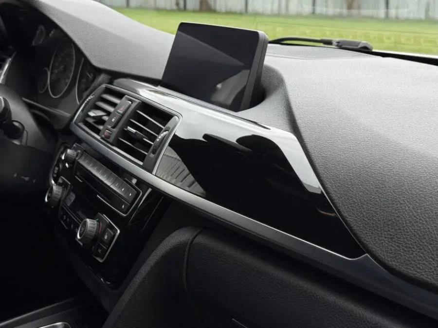 Balts BMW 320 2017 Rīga, ar dzinēja tilpumu 2.00 L un nobraukumu 215 tūkst. km par 12990 €, foto 12 vietnē AUTOMOTO.COM.LV